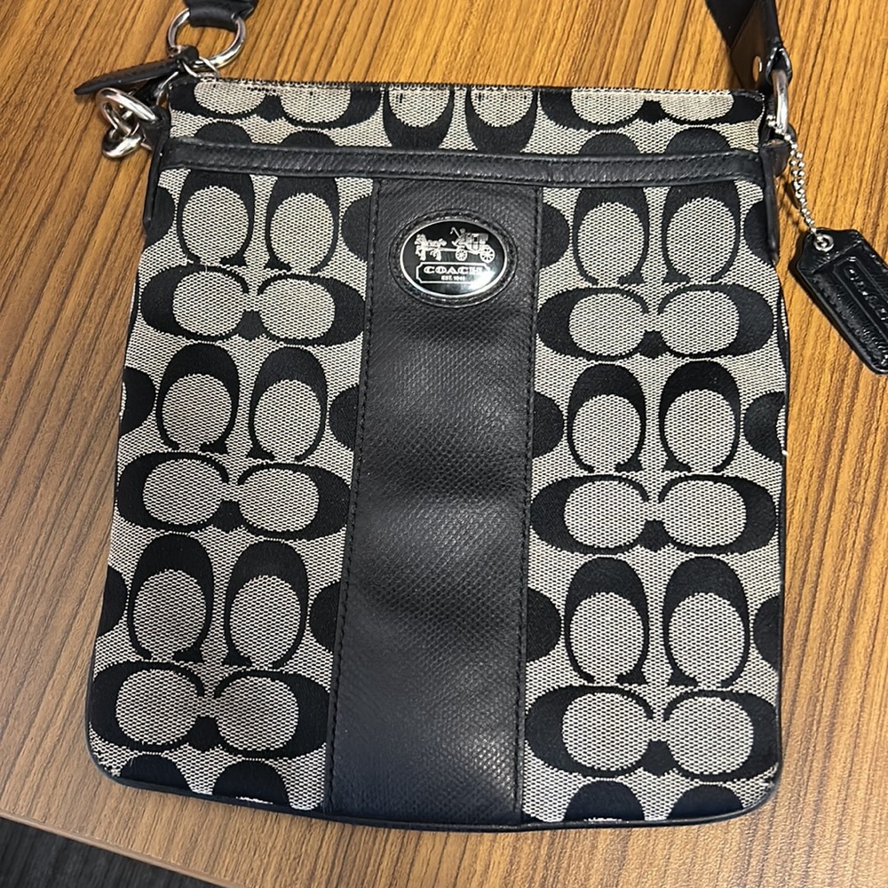 Coach Messenger Bag. - Gem